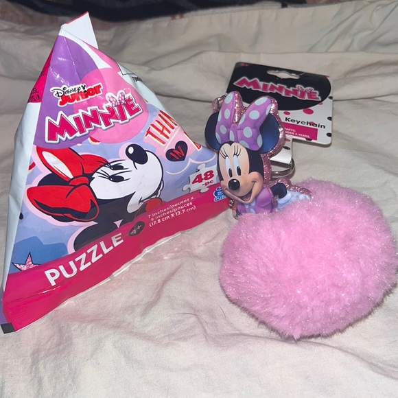 Disney | Toys | Disney Minnie Mouse Keychain And Puzzle Bundle New ...